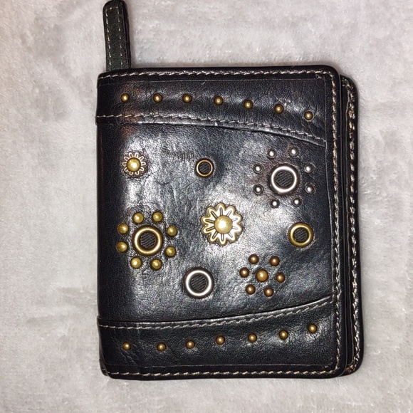 Fossil | Bags | Fossil Trifold Wallet 39 | Poshmark